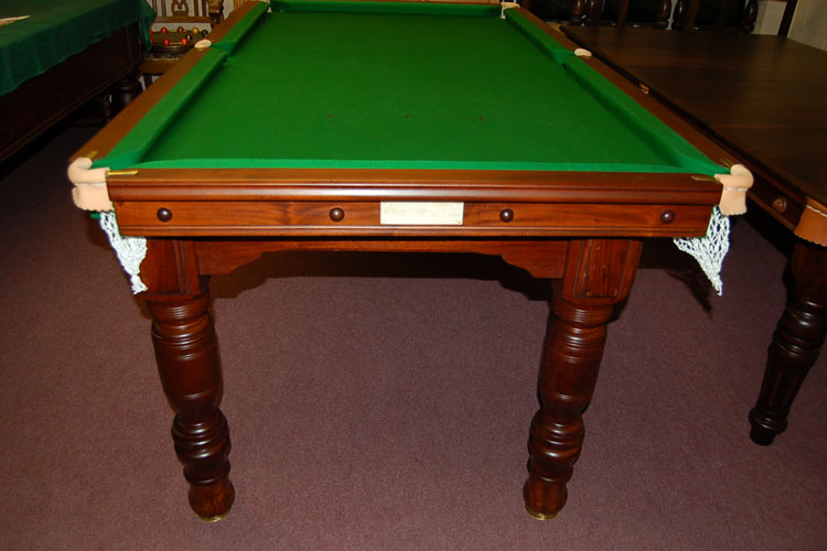 6ft Snooker Table in Mahagony completely restored